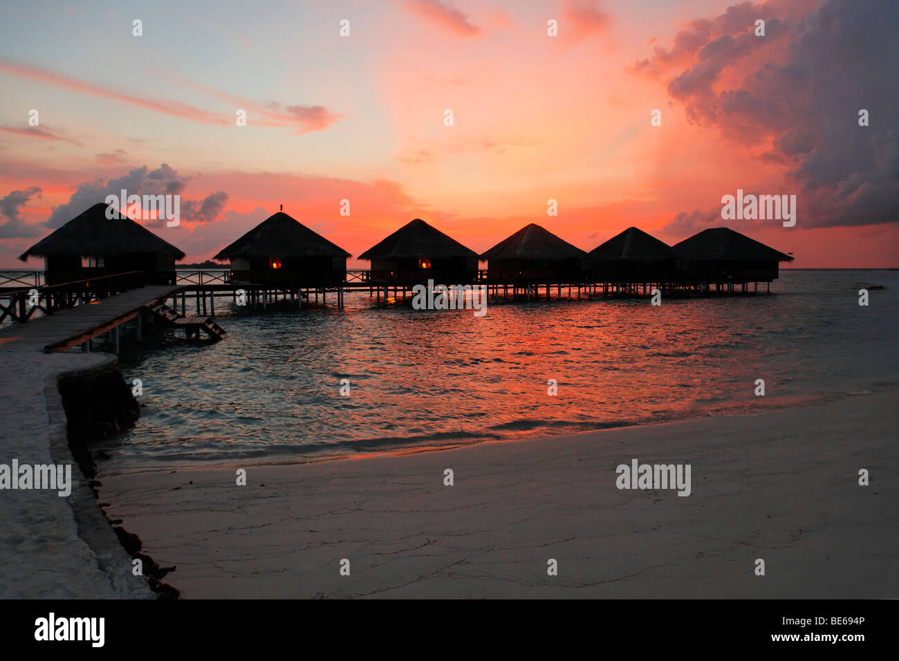 Water bungalows, beach, horizon, sunset, Vadoo, island, South Male ...