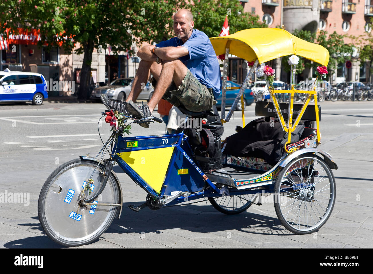 Rickshaw cycles hi-res stock photography and images - Alamy