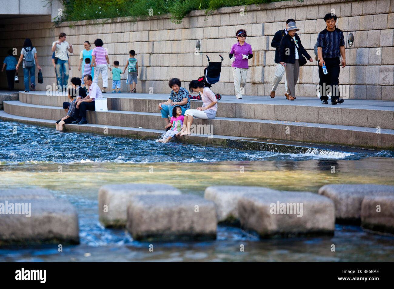 Cheonggyecheon River in Seoul South Korea Stock Photo - Alamy