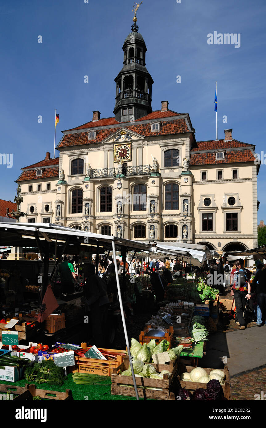 German market stalls hi-res stock photography and images - Alamy