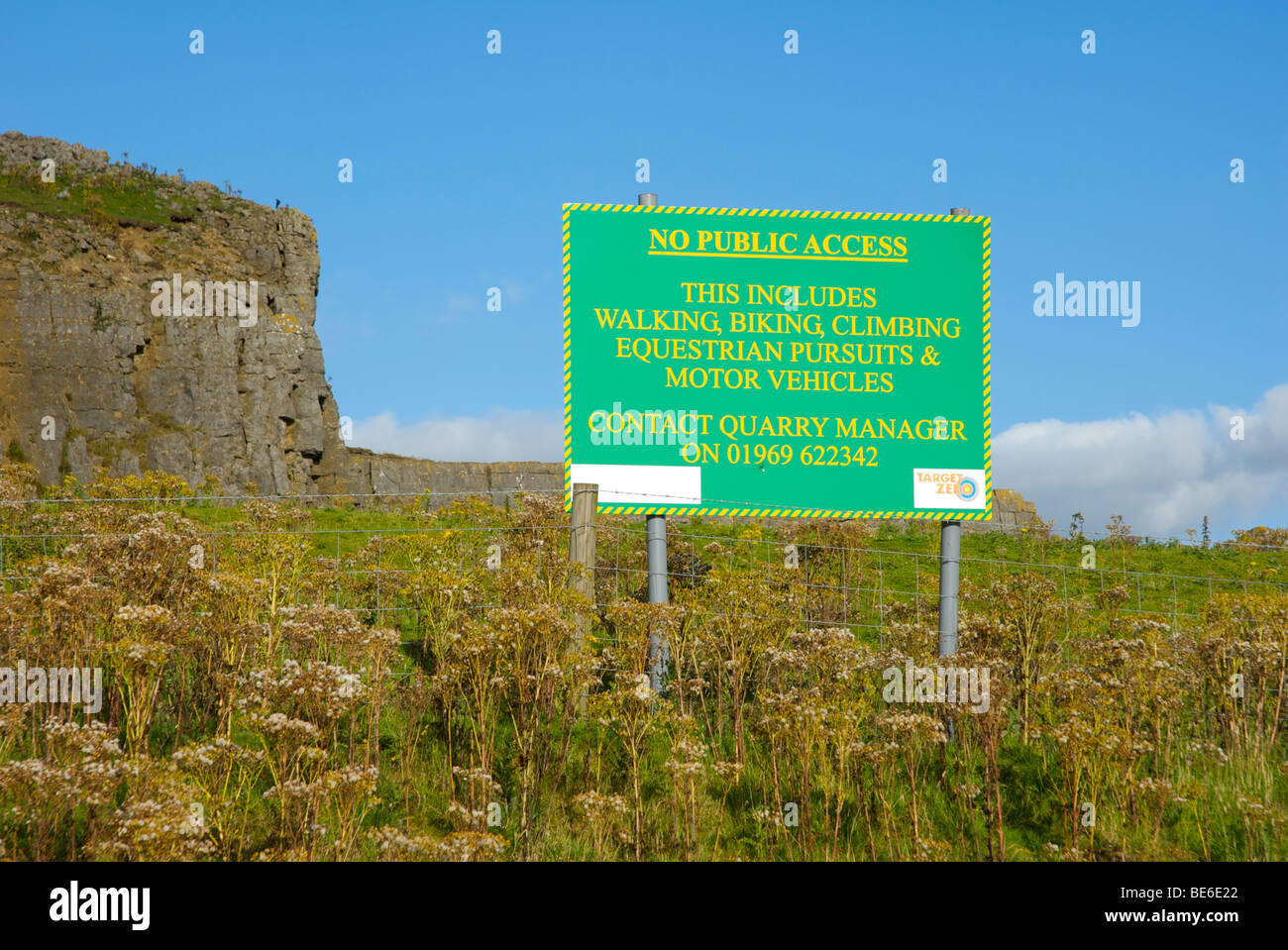 Quarry sign hi-res stock photography and images - Alamy