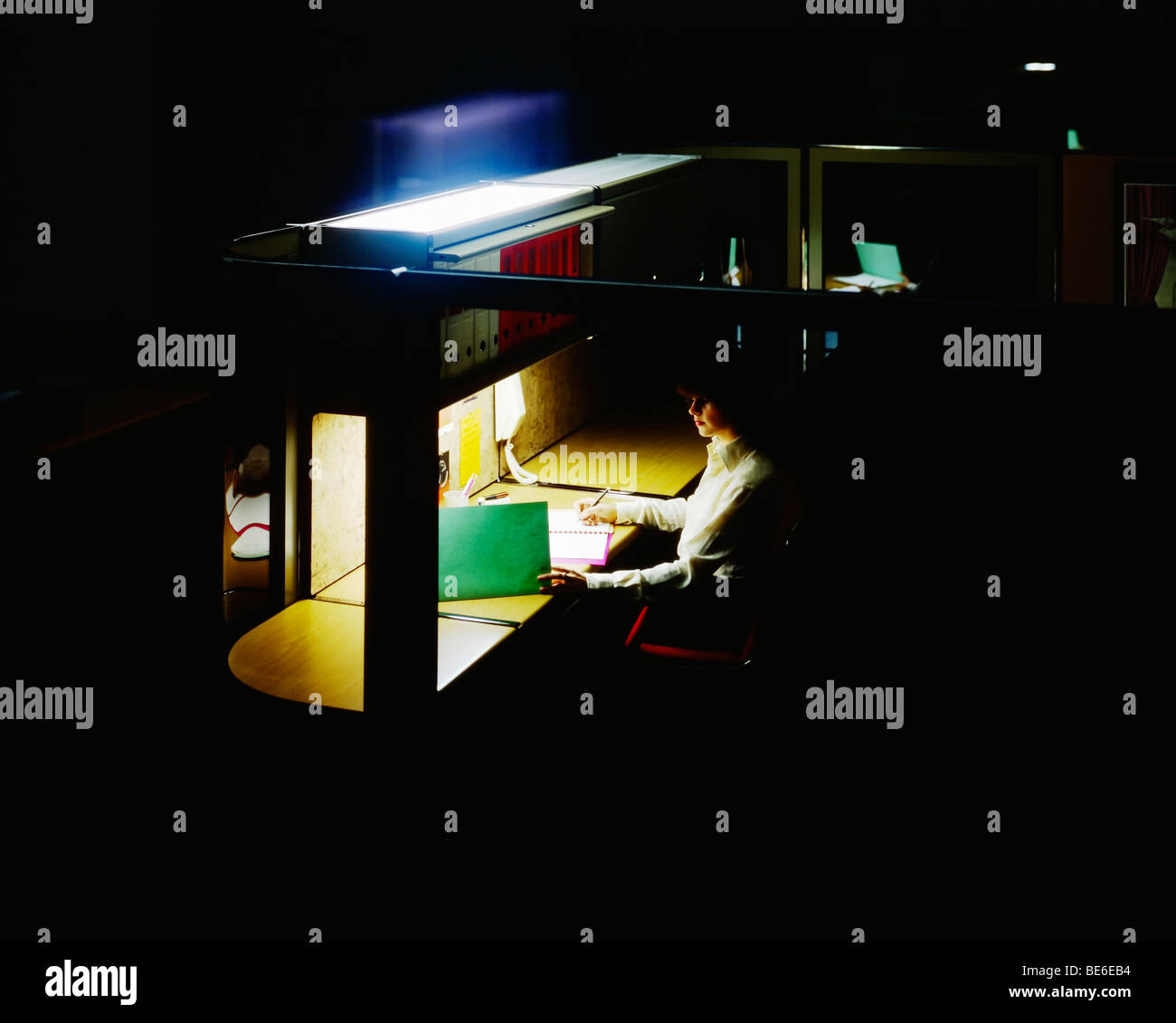 Office worker 1970 hi-res stock photography and images - Alamy