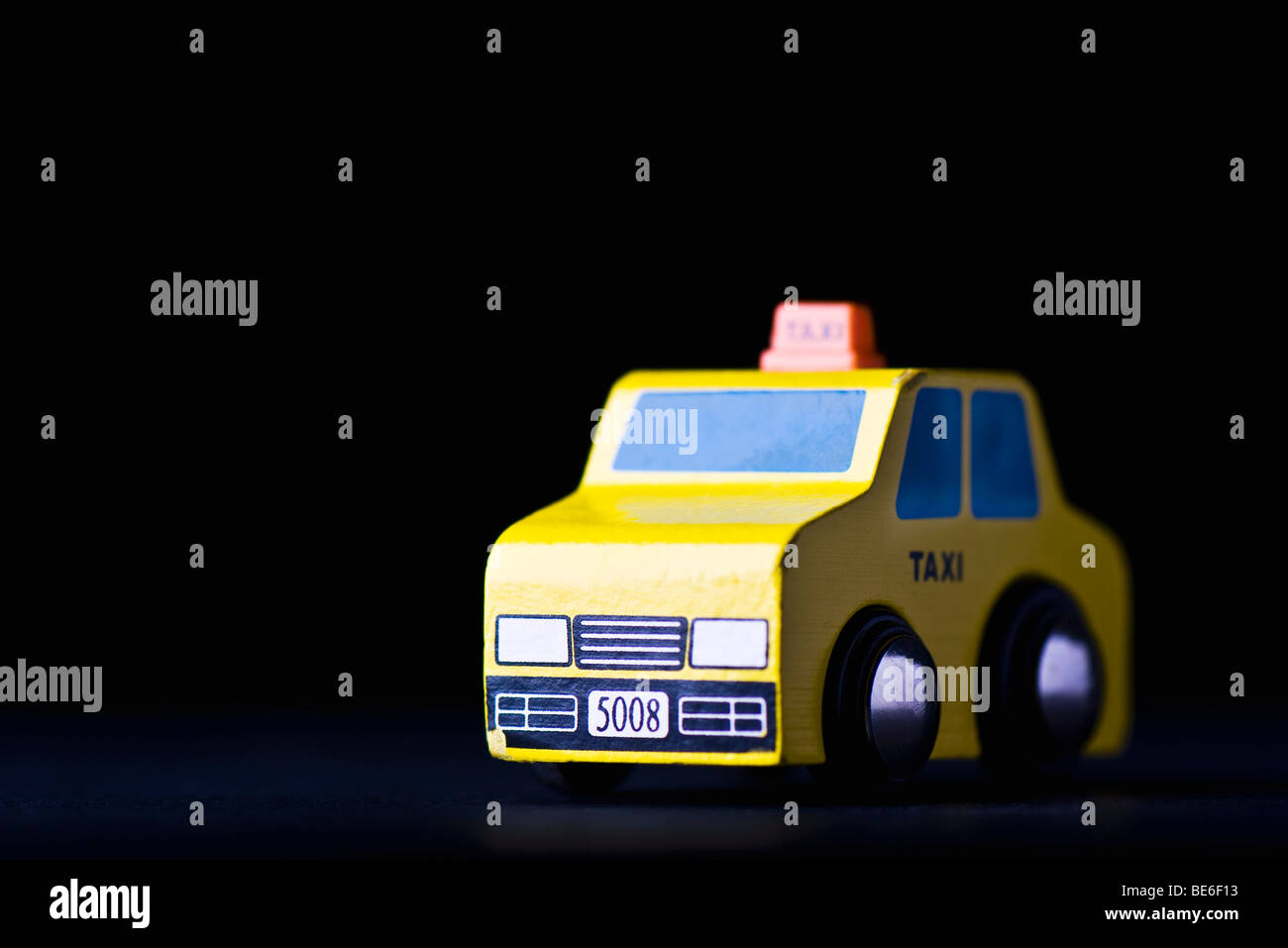 Black taxi cab cut out hi-res stock photography and images - Alamy
