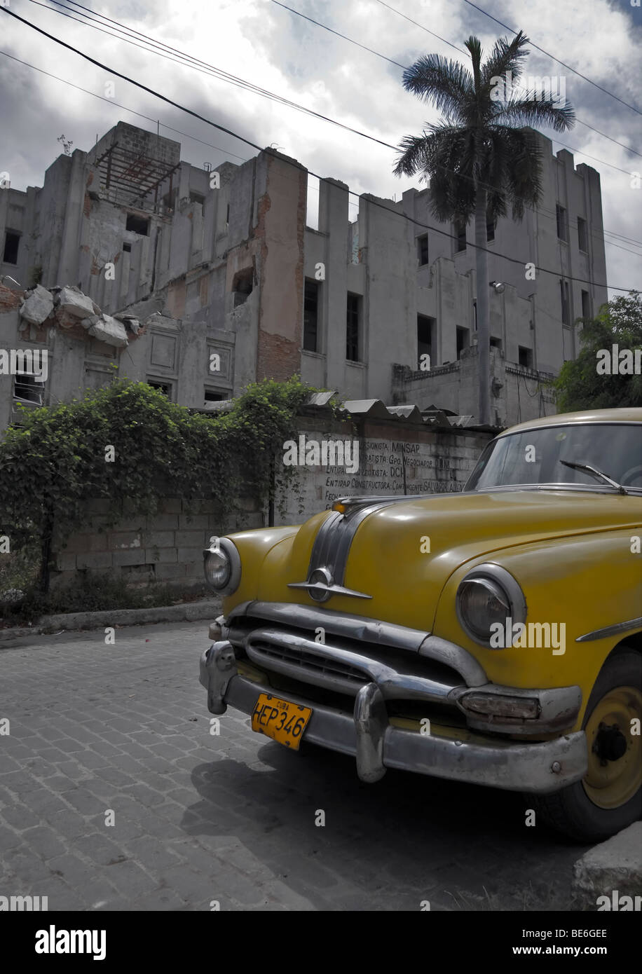 Havana cuba derelict building hi-res stock photography and images - Alamy