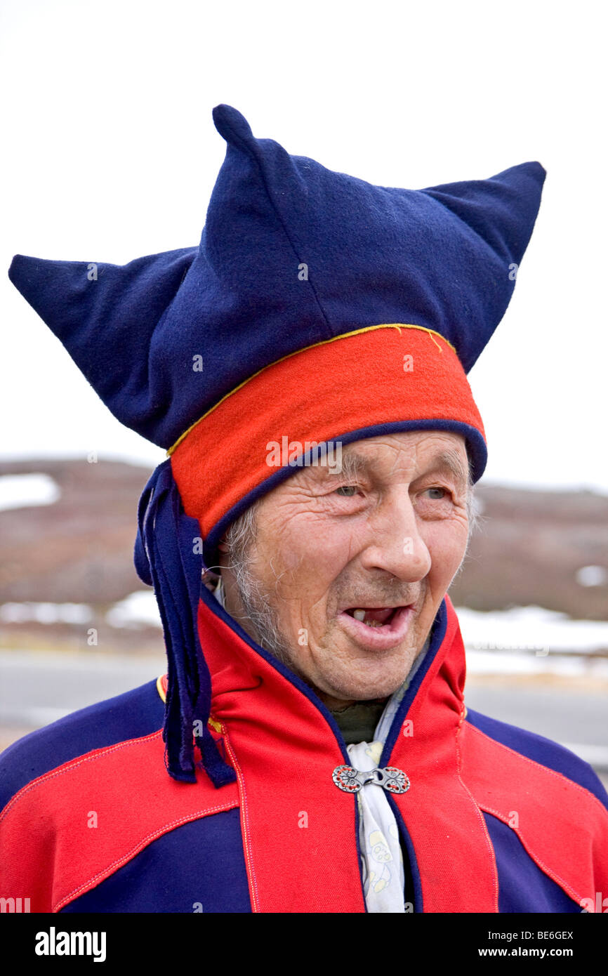 Norway traditional clothing hi-res stock photography and images - Alamy