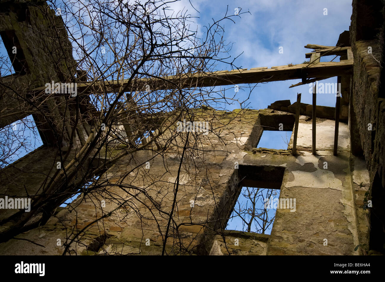 Abandoned textile mill Stock Photo - Alamy