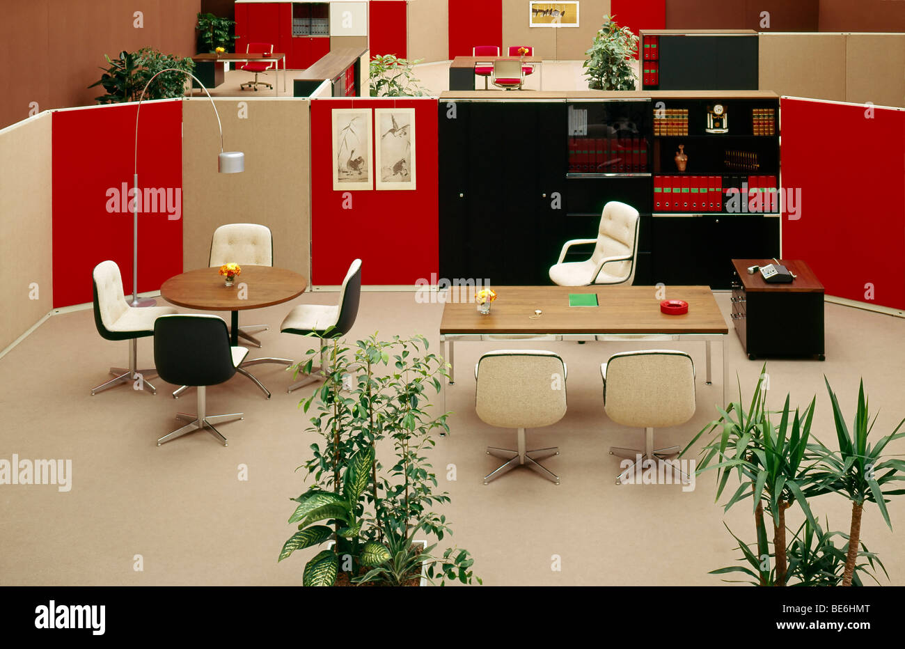 Inside office overview hi-res stock photography and images - Alamy