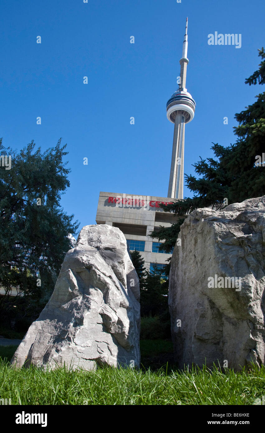 Cn tower tallest structure in hi-res stock photography and images - Alamy