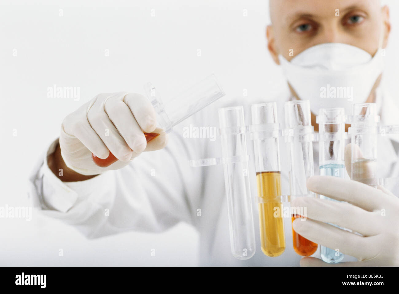 Transferring liquids hi-res stock photography and images - Alamy