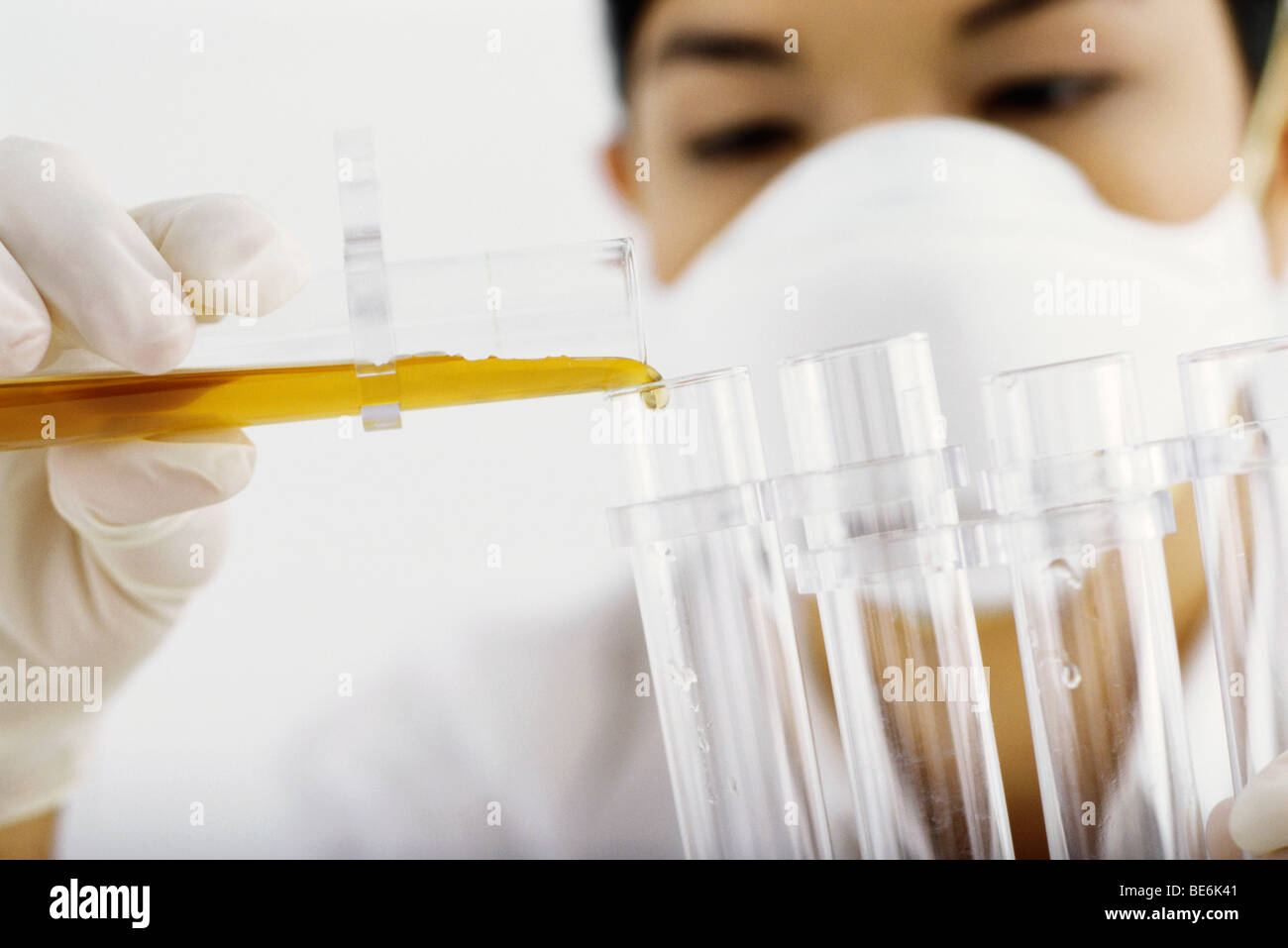 Transferring liquids hi-res stock photography and images - Alamy