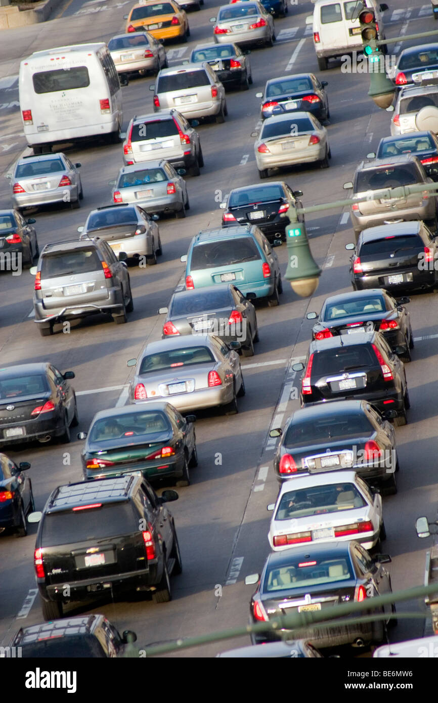 Traffic jam highway gridlock commuters hi-res stock photography and ...