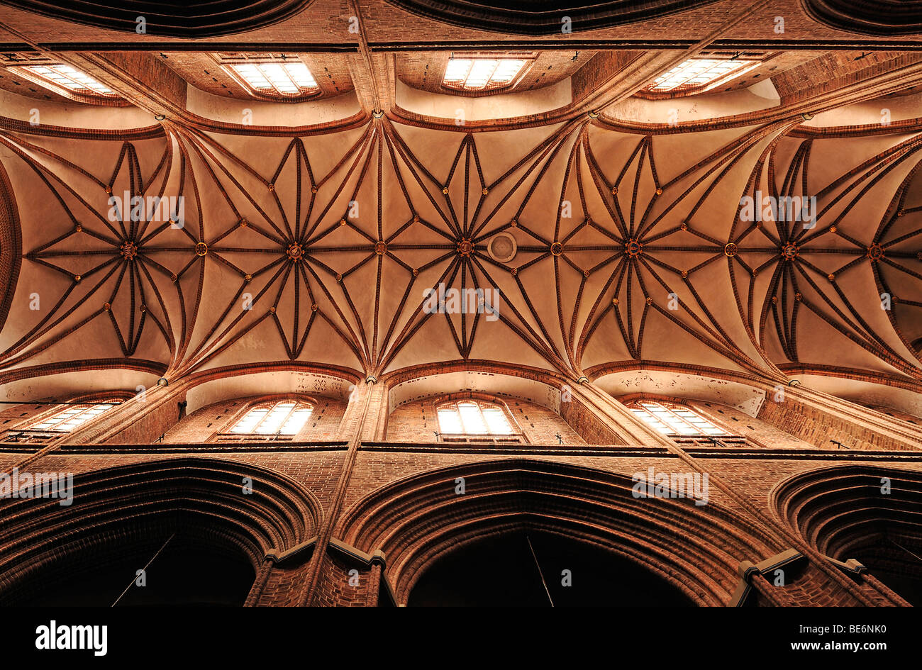Gothic vaulted ceiling hi-res stock photography and images - Alamy
