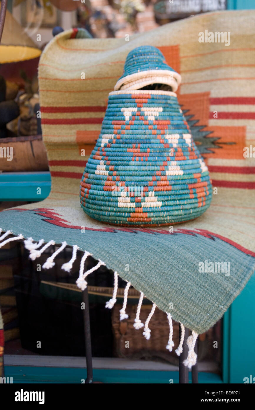 Native american baskets hi-res stock photography and images - Alamy