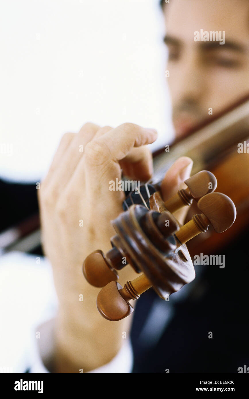 Violinist playing violin, close-up Stock Photo - Alamy