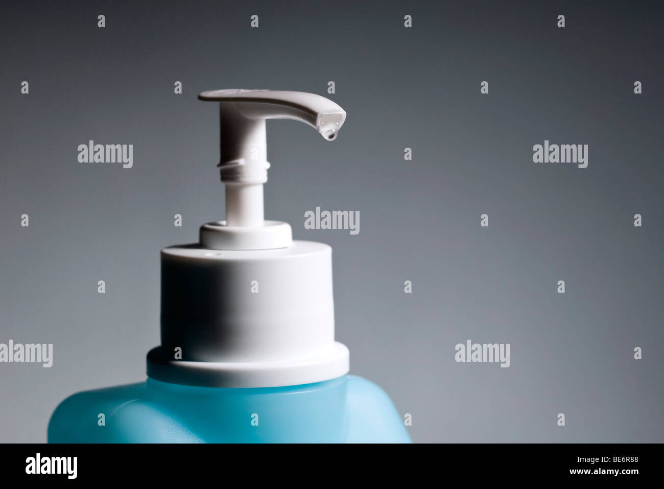 Hand sanitizer hi-res stock photography and images - Alamy