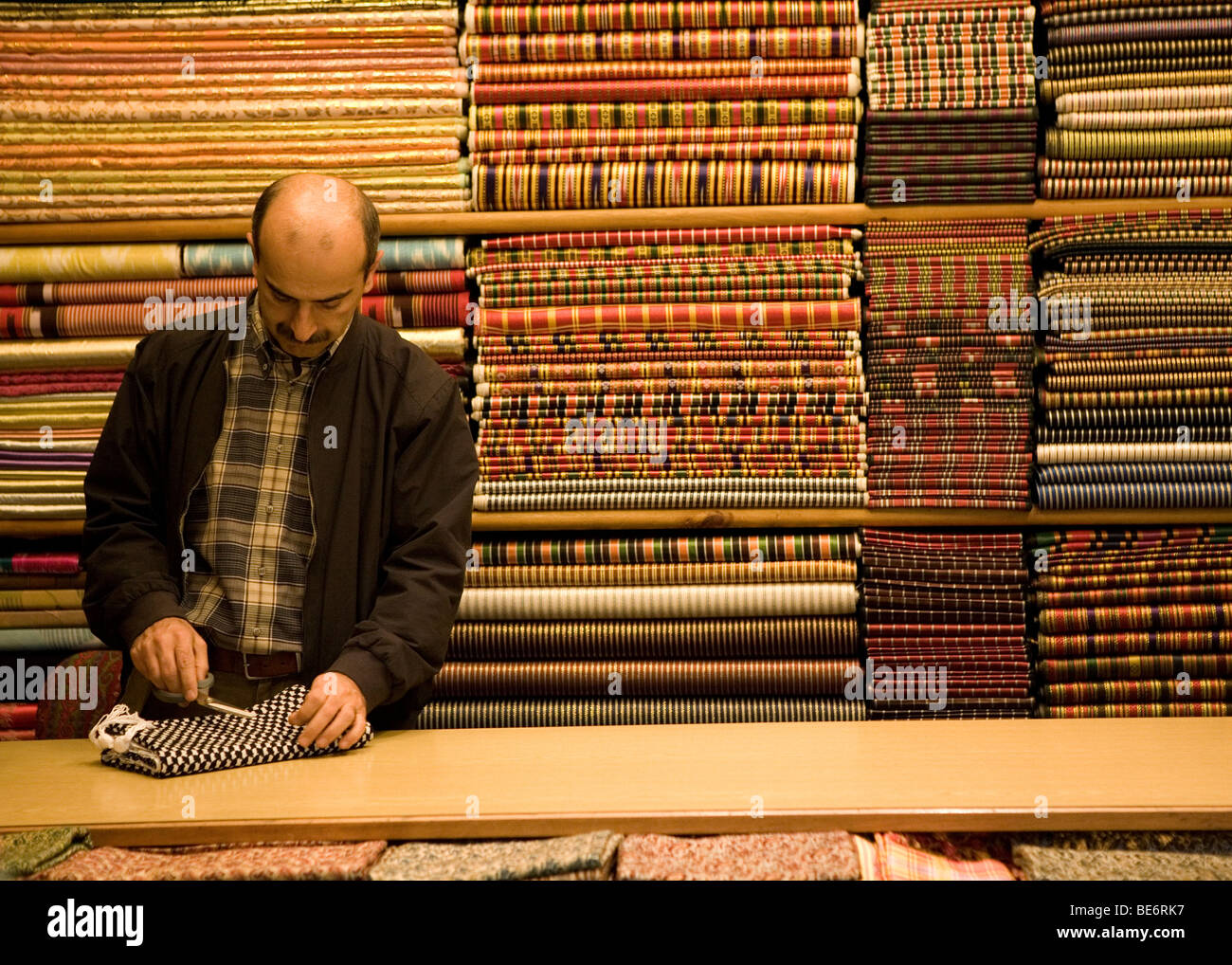 Turkey istanbul bazaar silk hi-res stock photography and images - Alamy