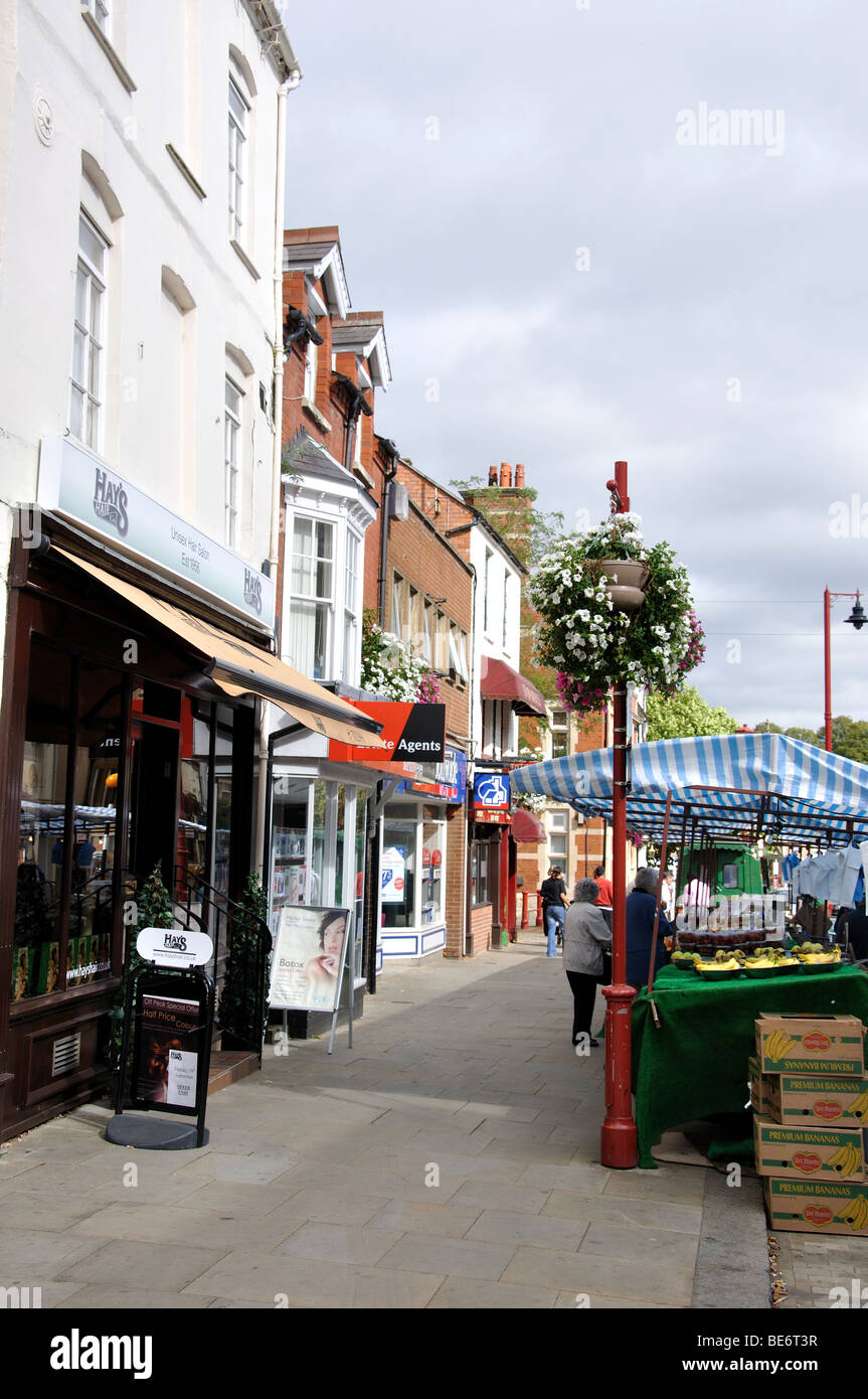 Market stalls, High Street, Daventry, Northamptonshire, England, United ...