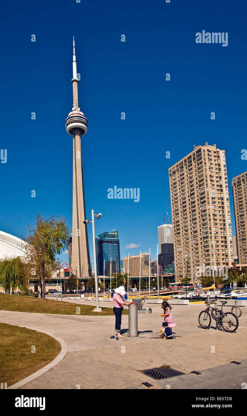 Cn tower and skydome hotel hi-res stock photography and images - Alamy