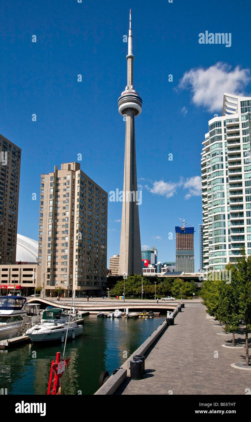 Worlds tallest free standing structure hi-res stock photography and ...