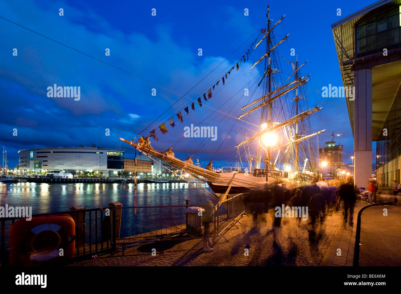 Tall ships at night hi-res stock photography and images - Alamy