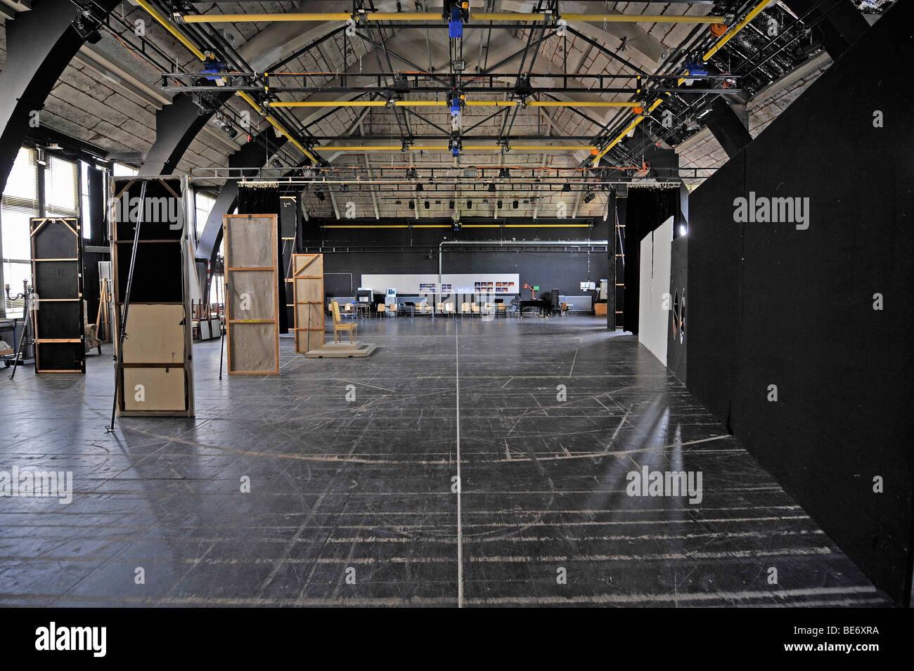 Opera house interior stage hi-res stock photography and images - Alamy