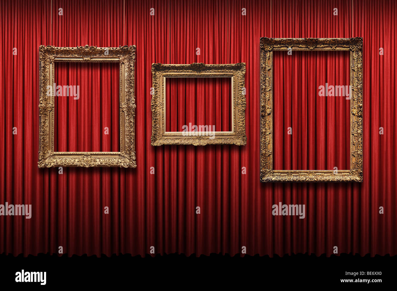 Gold frames hi-res stock photography and images - Alamy