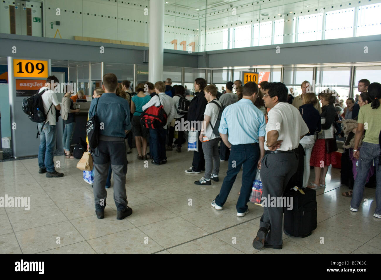Passengers gate hi-res stock photography and images - Alamy