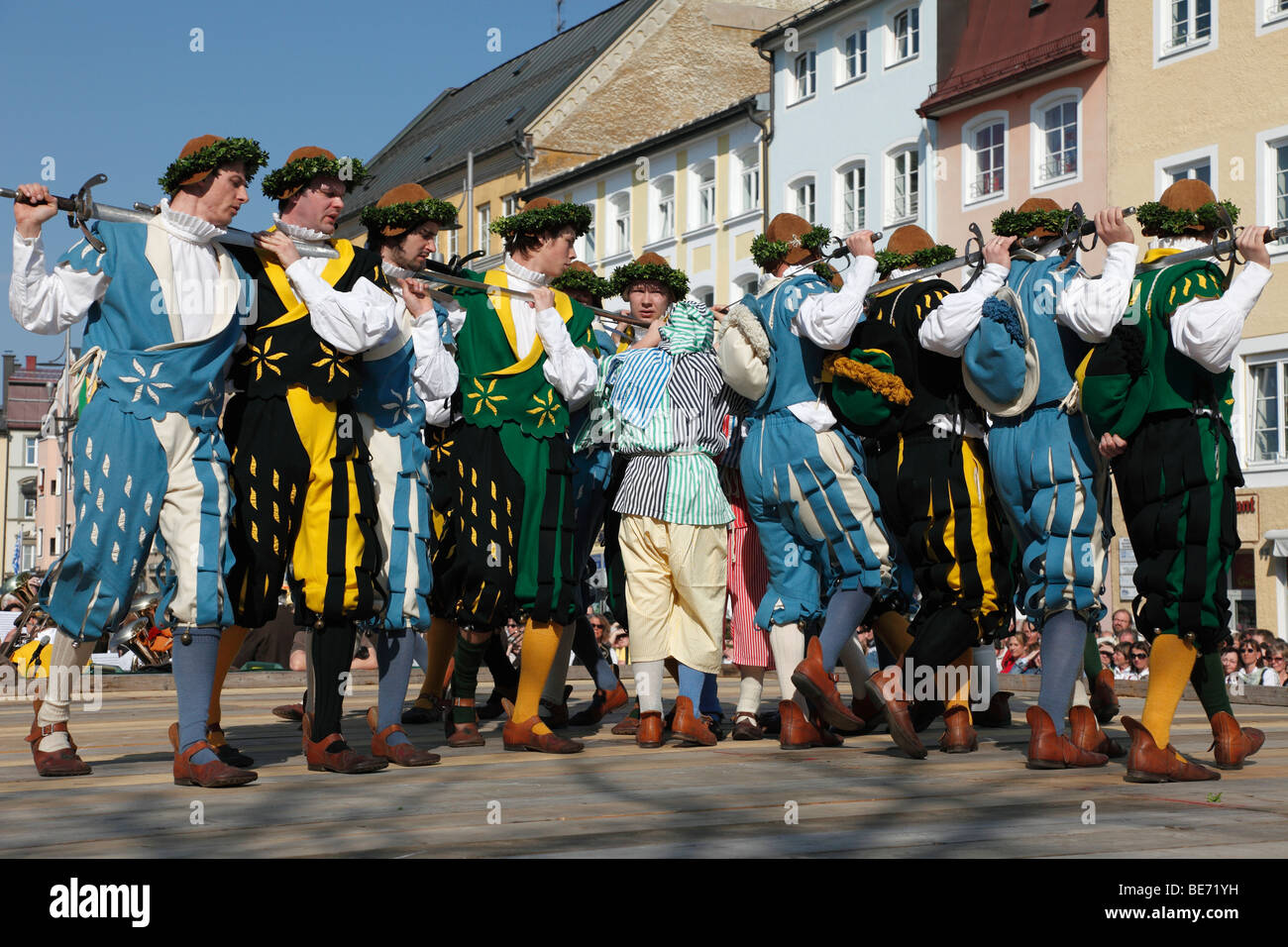 Sword dance hi-res stock photography and images - Alamy