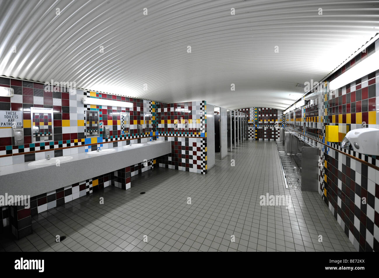 Sydney öffentliche toilette hi-res stock photography and images - Alamy