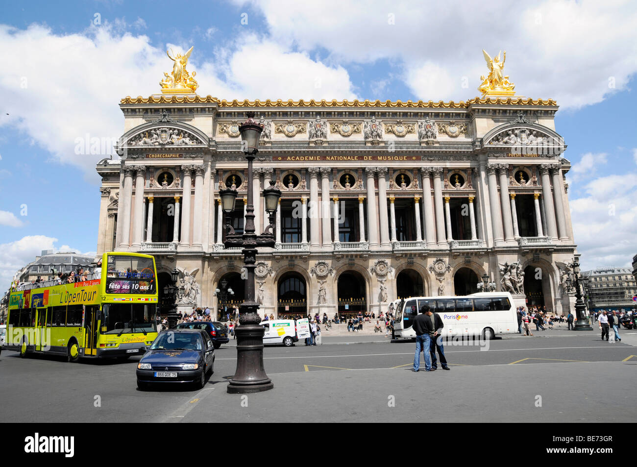 Paris oper hi-res stock photography and images - Alamy