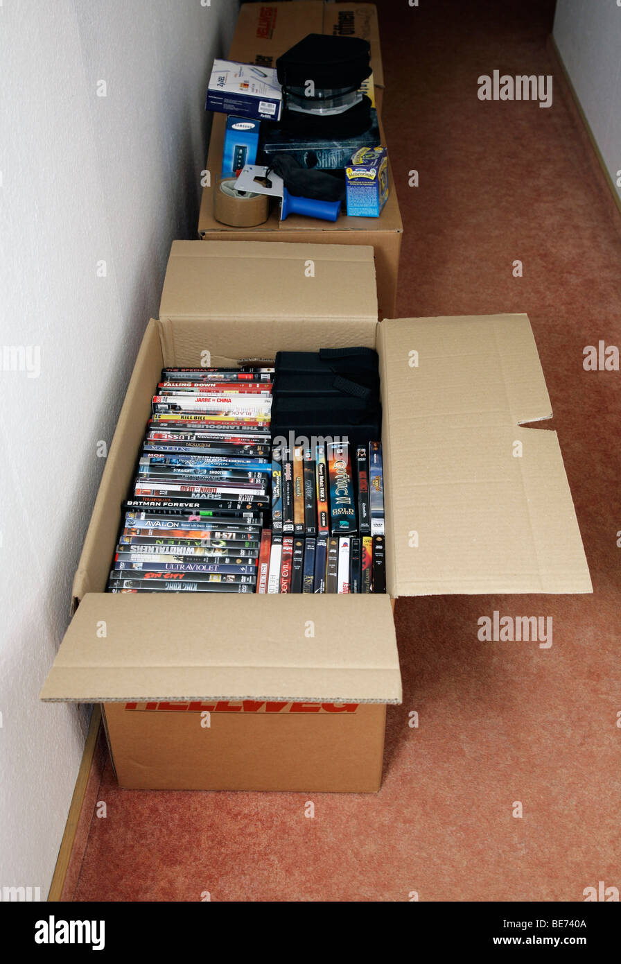 Cardboard dvd cases hi-res stock photography and images - Alamy
