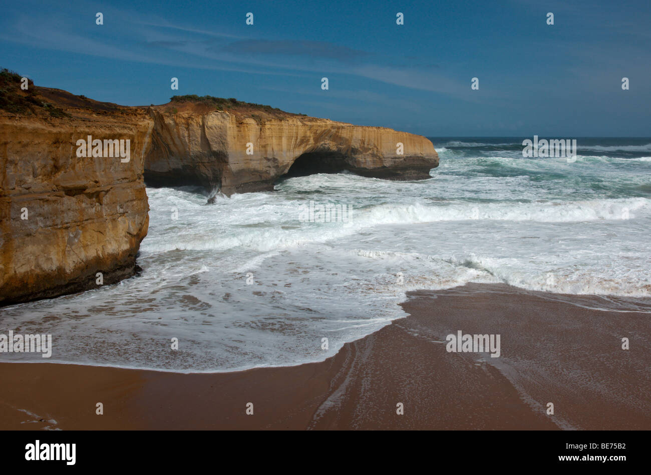 London Bridge which is now known as London Arch is located on the great ...