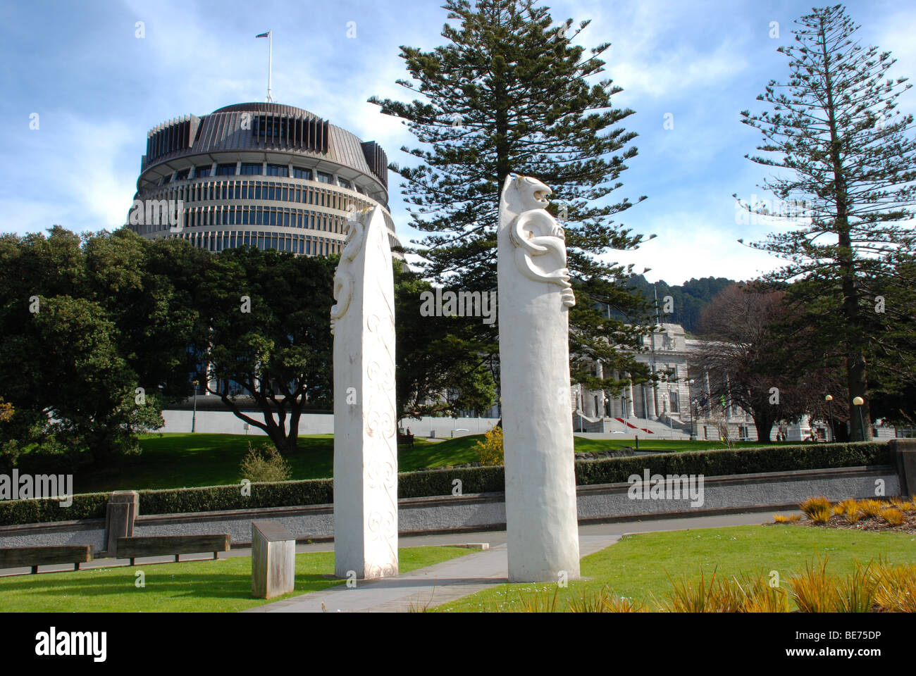 Beehive New Zealand's Parliament with Maori, Pou Whenua, or boundary ...