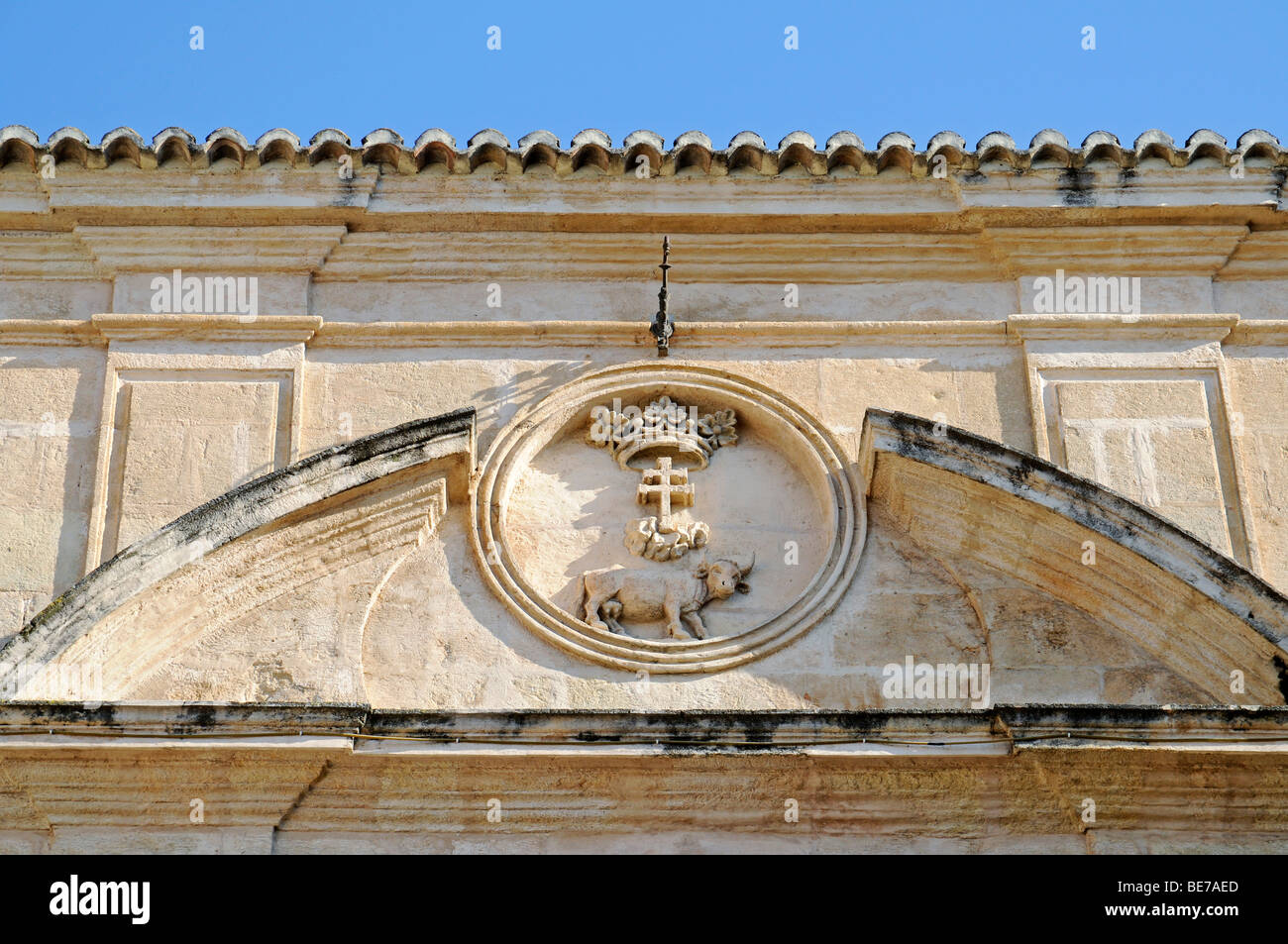 Crest, Plaza del Arco, town gate, archway, Caravaca de la Cruz, sacred ...