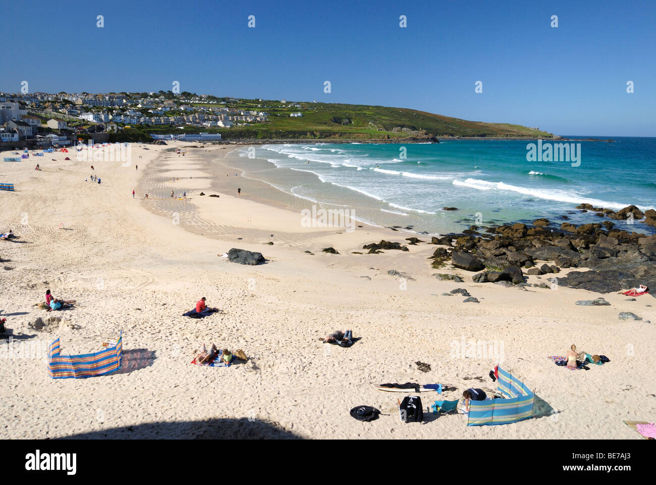 Sunbathers at beach hi-res stock photography and images - Alamy