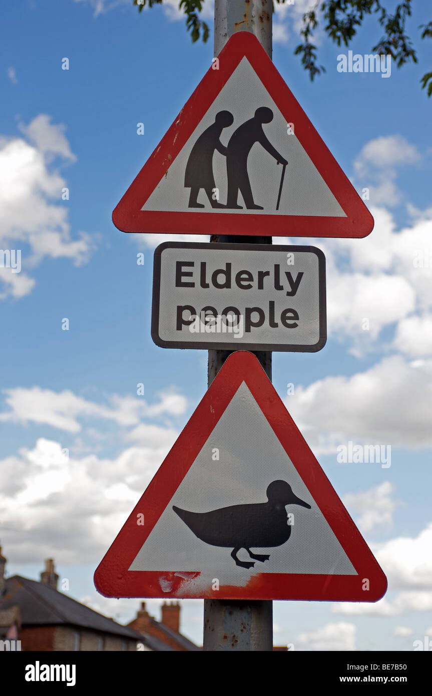 Elderly people road sign hi-res stock photography and images - Alamy
