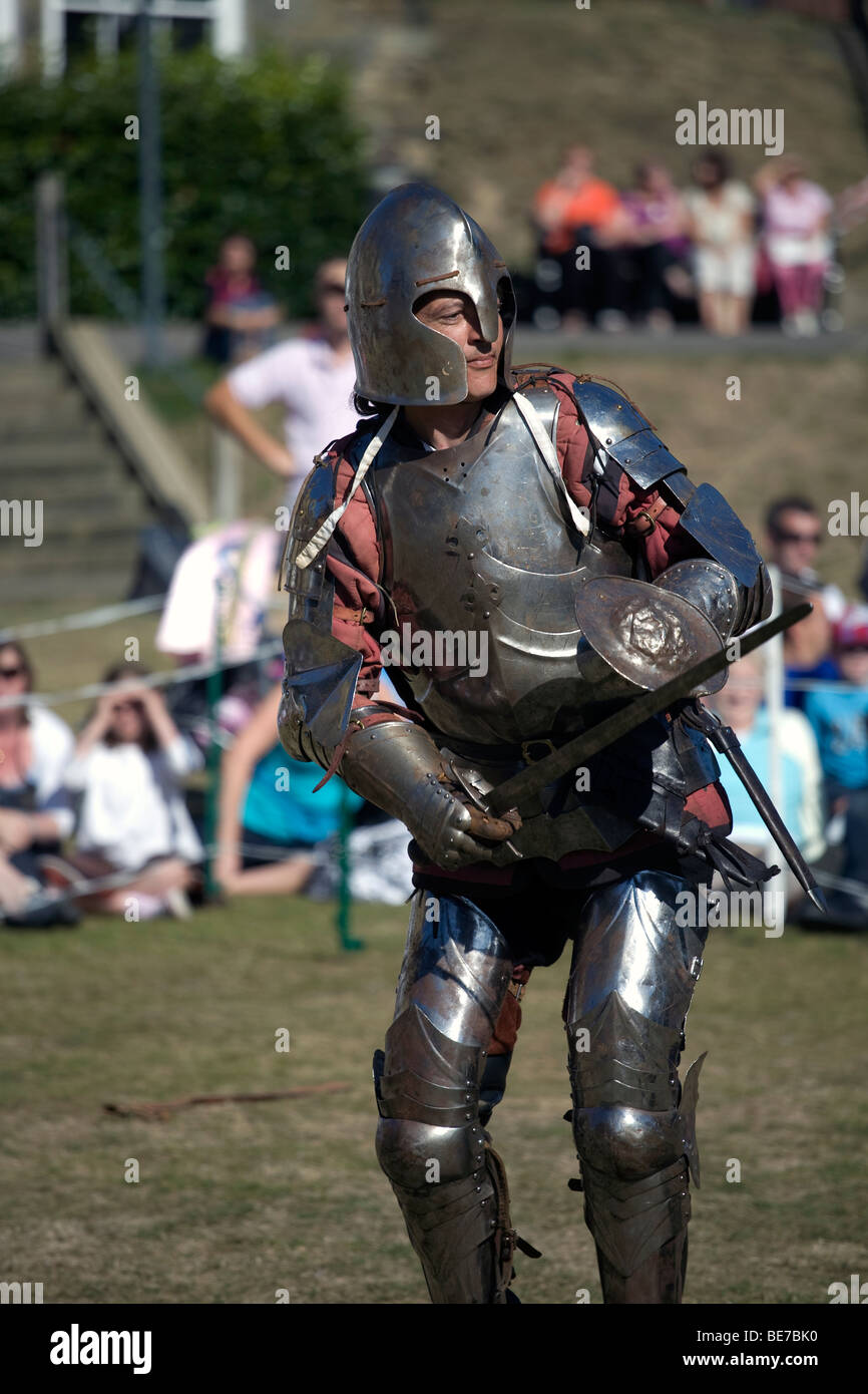 Medieval knight armour britain hi-res stock photography and images - Alamy