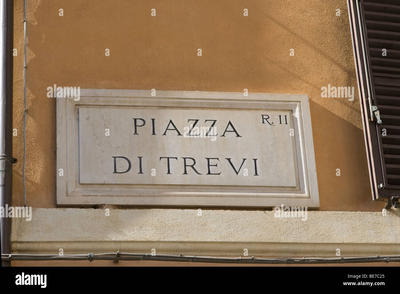 Piazza di Trevi square street sign rome italy Stock Photo - Alamy