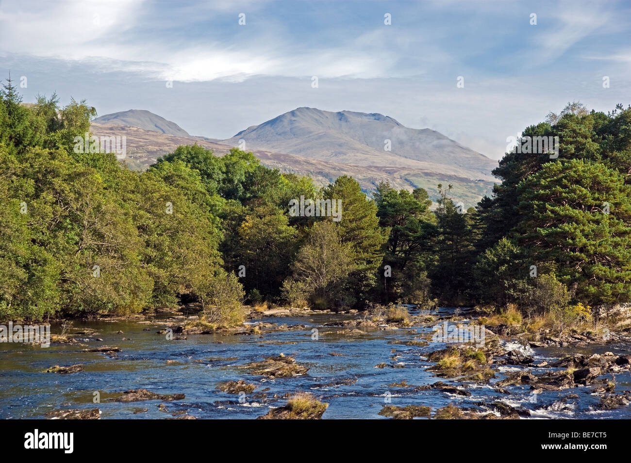 Falls of dochart hi-res stock photography and images - Alamy