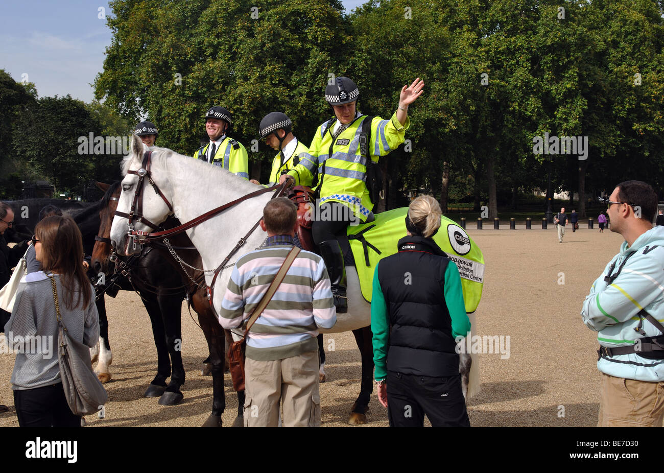 London england uk mounted police hi-res stock photography and images ...
