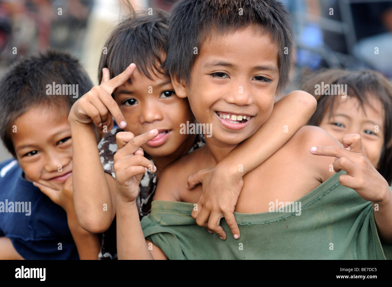 Young filipino children hi-res stock photography and images - Alamy