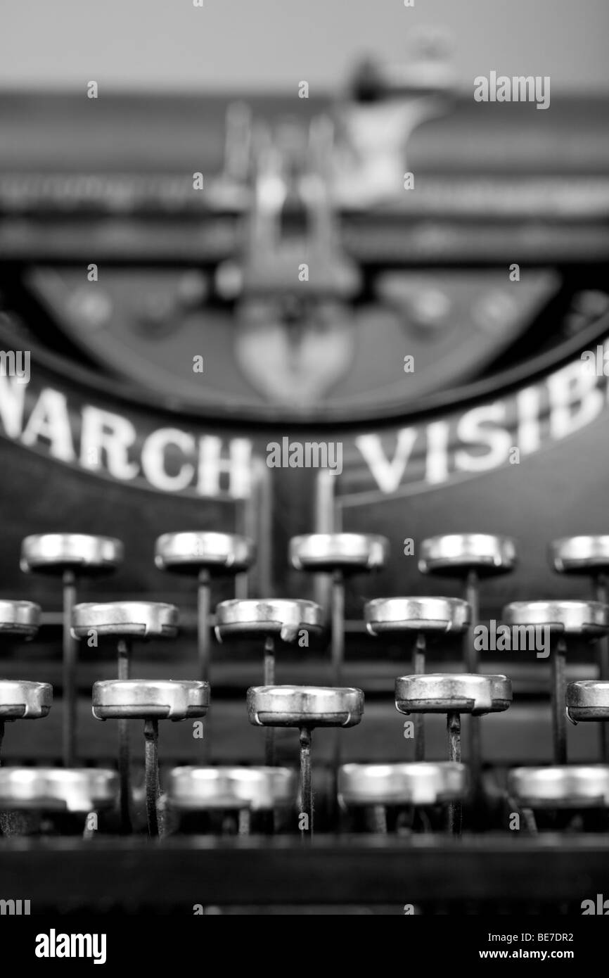 View of an old-fashioned typewriter, circa 1900-1920 Stock Photo - Alamy