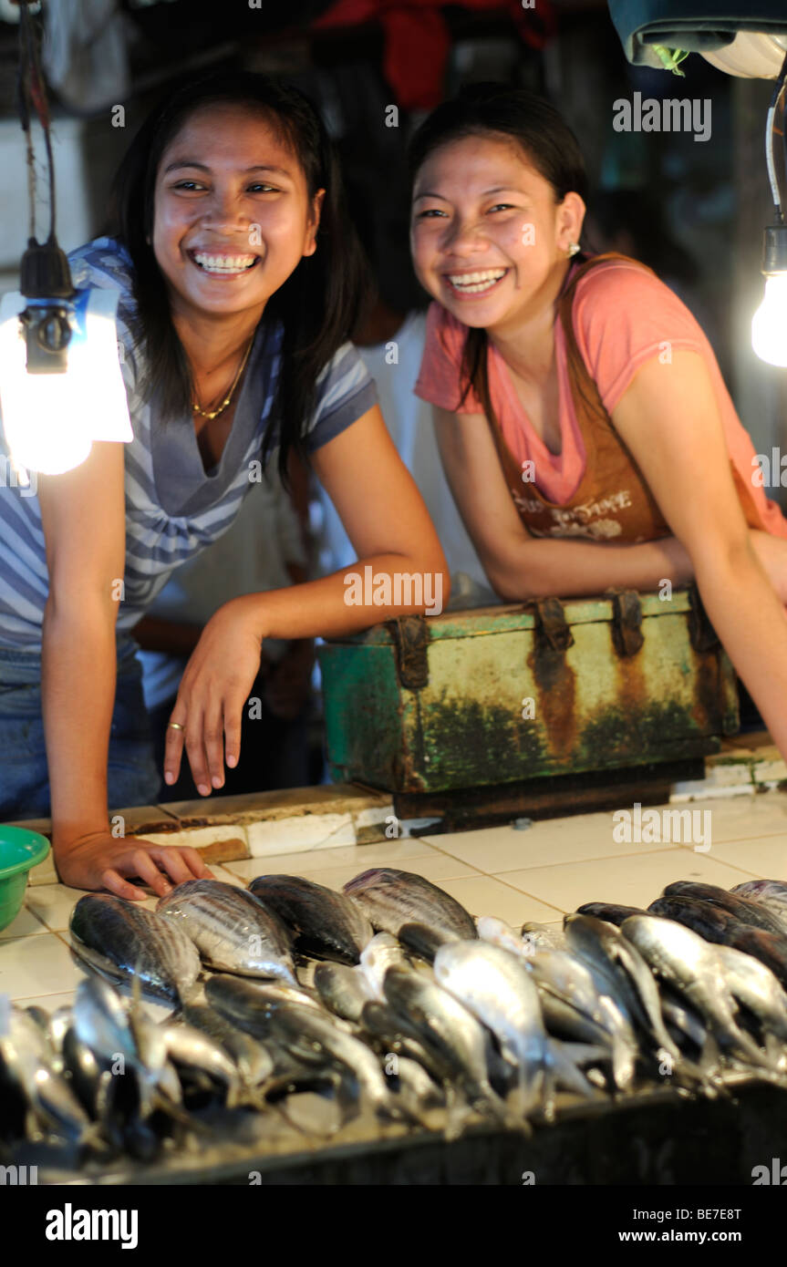 Philippine fish market hi-res stock photography and images - Alamy