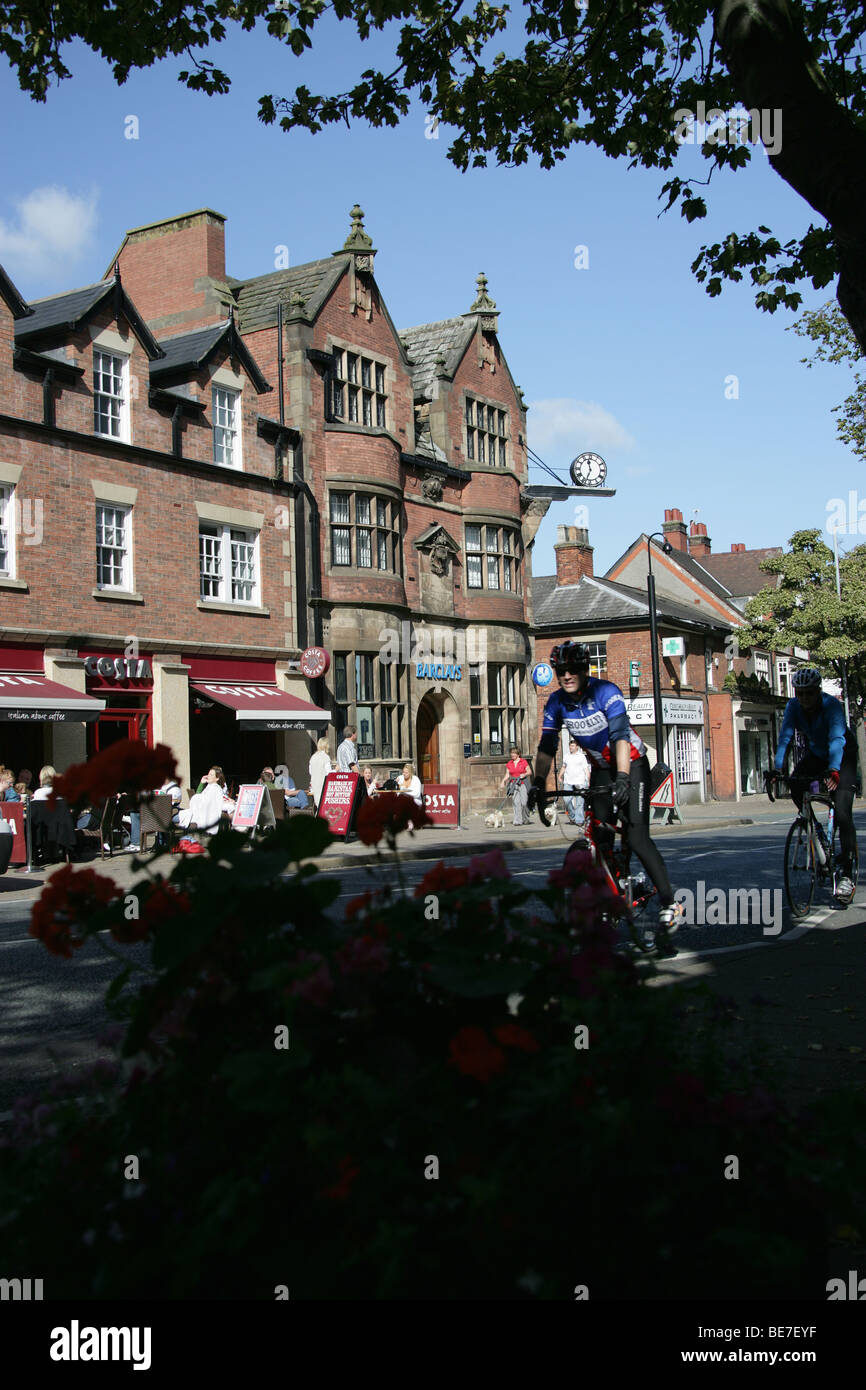 Town of Alderley Edge, England. Sunny Sunday morning street scene in ...
