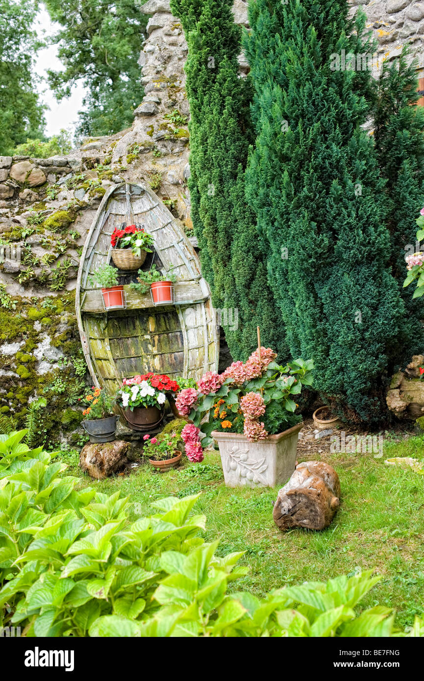 Wooden Boat Garden Feature at Tanya Farris blog