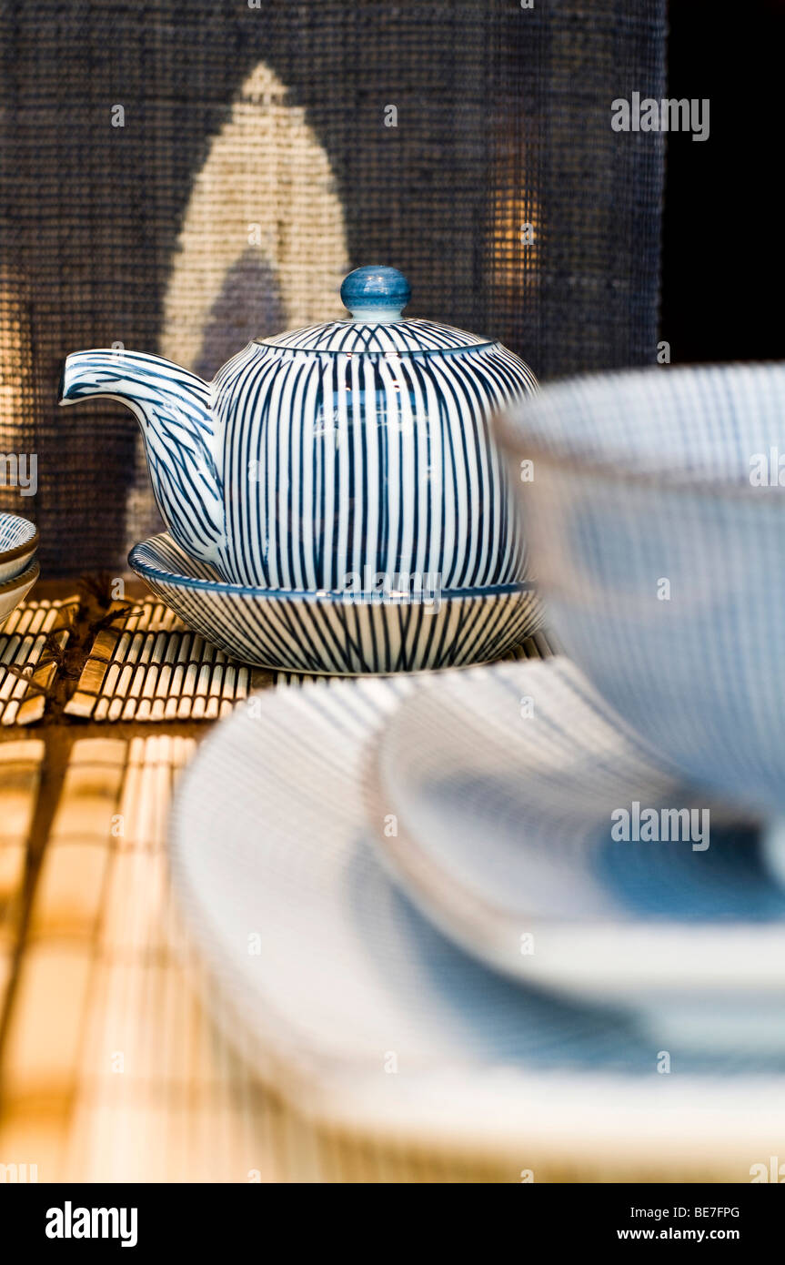 Porcelain container hi-res stock photography and images - Alamy