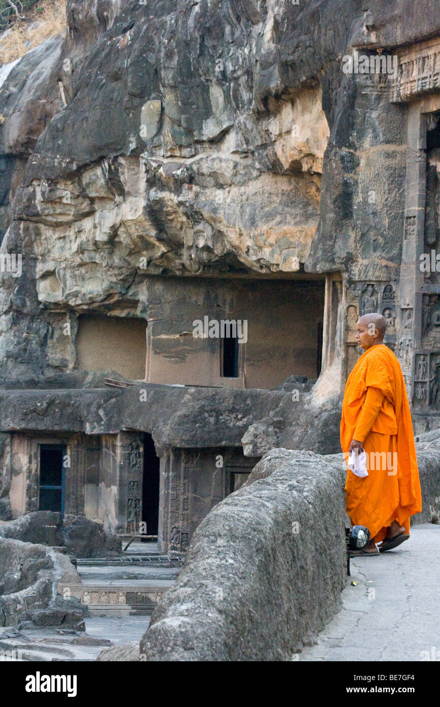 Buddhist site india hi-res stock photography and images - Alamy