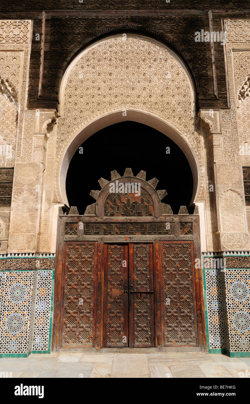 Zellij tiling hi-res stock photography and images - Alamy