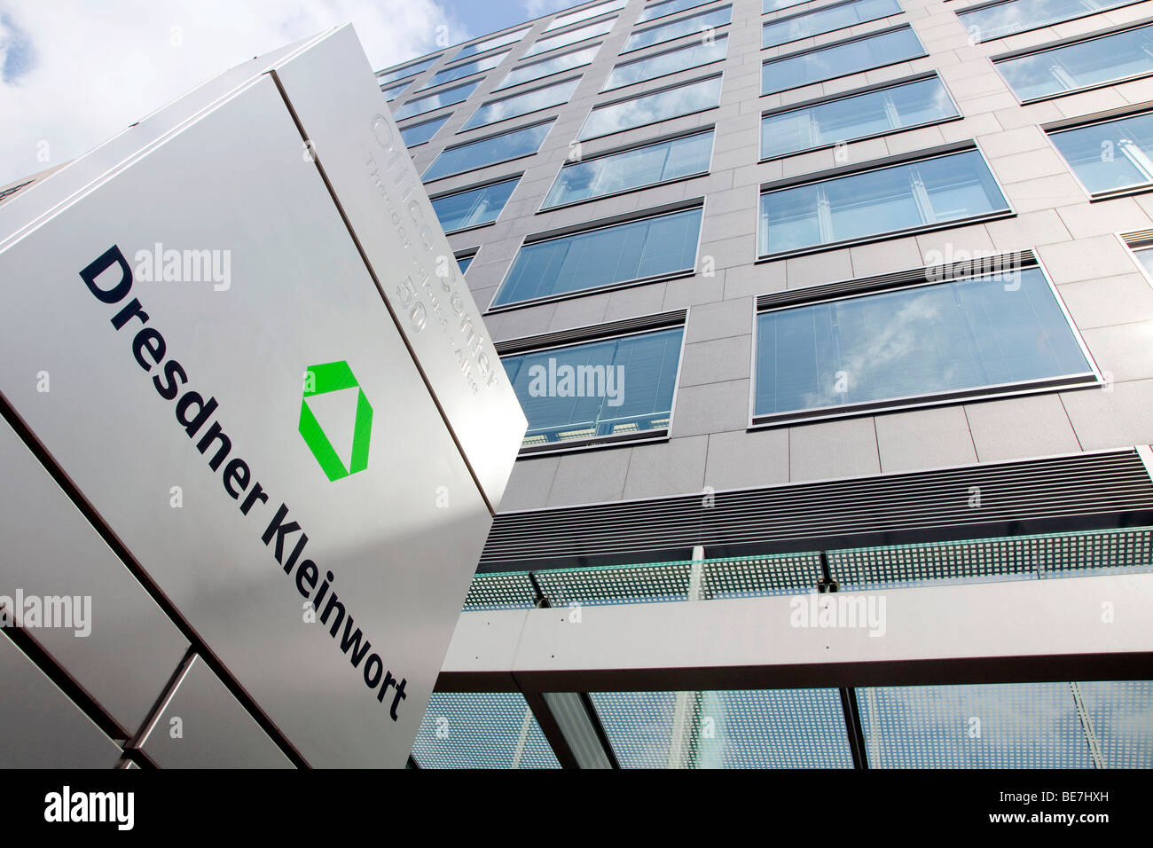 Investment logos hi-res stock photography and images - Alamy