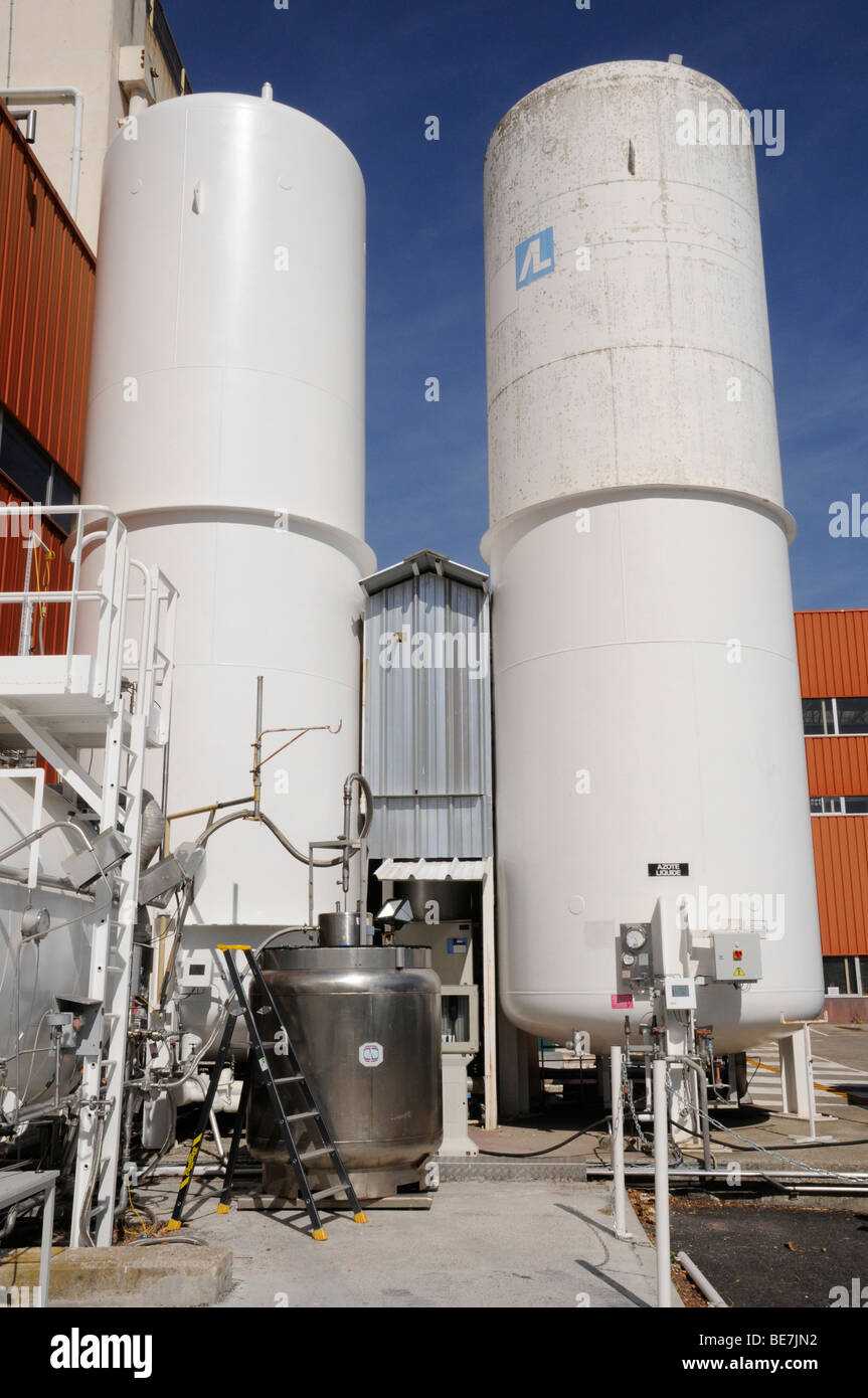 Nuclear freeze hi-res stock photography and images - Alamy